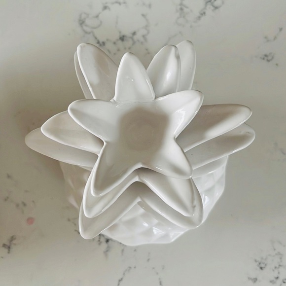 Cost Plus World Market | Kitchen | World Market Ceramic Pineapple Cookie Jar | Poshmark